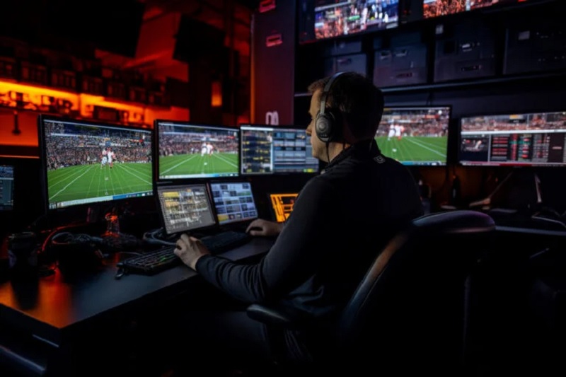 How do we analyze sports games for broadcasting?